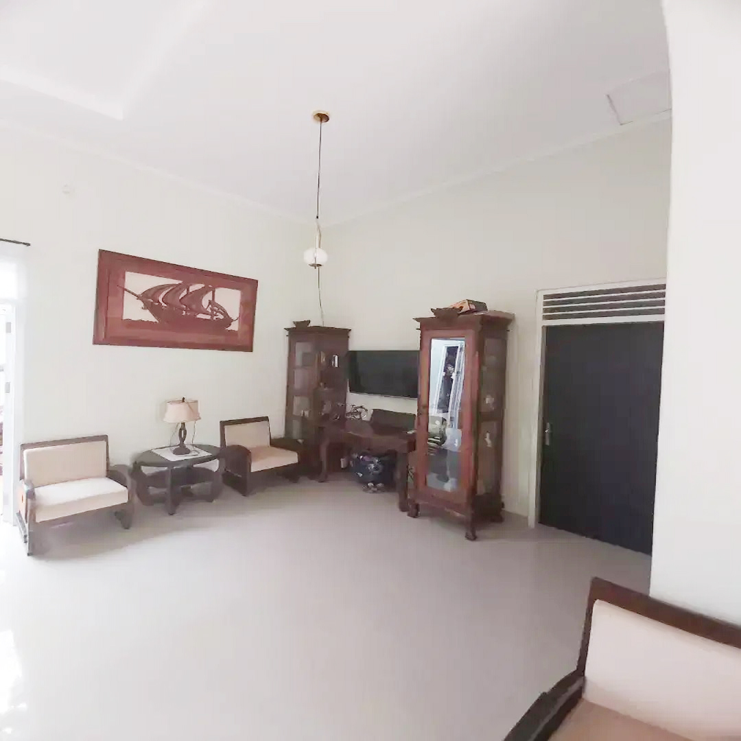 Rumah Dijual Di Tebet Dekat Mall Kota Kasablanka, Tis Square, Mall ...