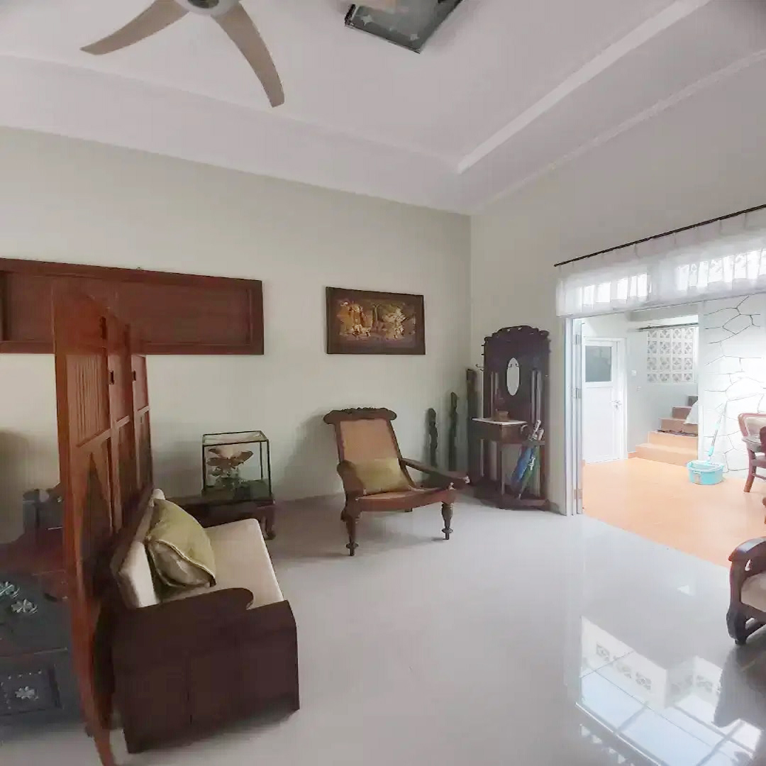 Rumah Dijual Di Tebet Dekat Mall Kota Kasablanka, Tis Square, Mall ...